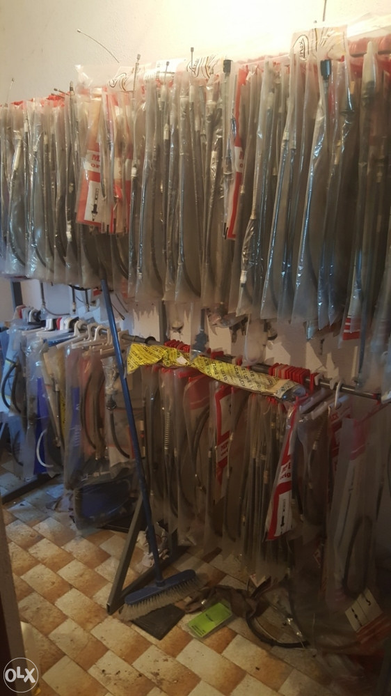 NA PRODAJU LAGER AUTODIJELOVA! ZAMJENA ZA AUTO!! - Ostalo - OLX.ba