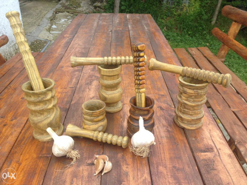 Avan ,drveni havan ili tučak - Pribor za jelo i kuhanje - OLX.ba