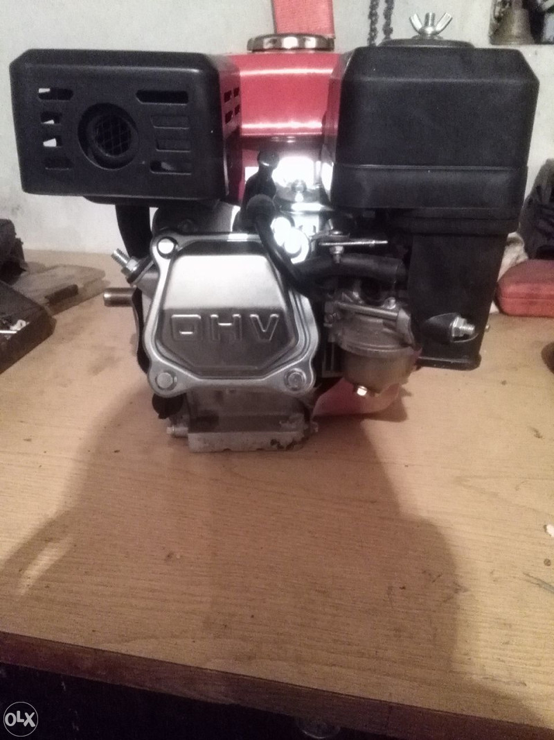 Ugradni motor za(frezu,karting,vibroplocu,agregat...) - Motori (za motokultivatore) - OLX.ba