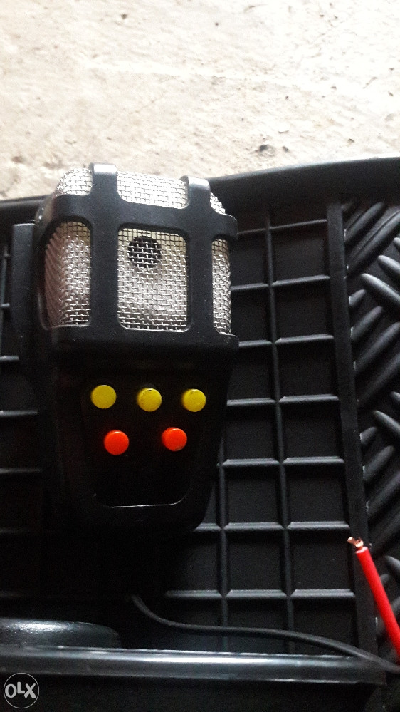 Auto megafon + svirena 5 tonova 12V 100w - Sirene i tasteri - OLX.ba