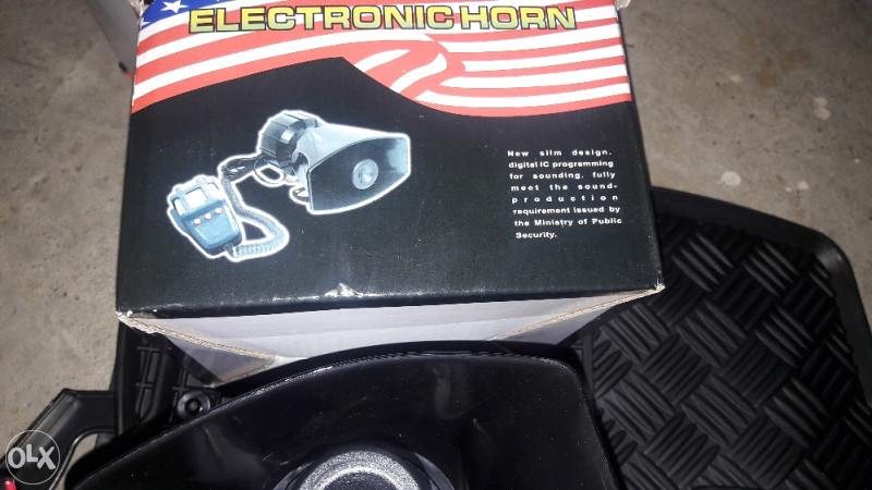 Auto megafon + svirena 5 tonova 12V 100w - Sirene i tasteri - OLX.ba
