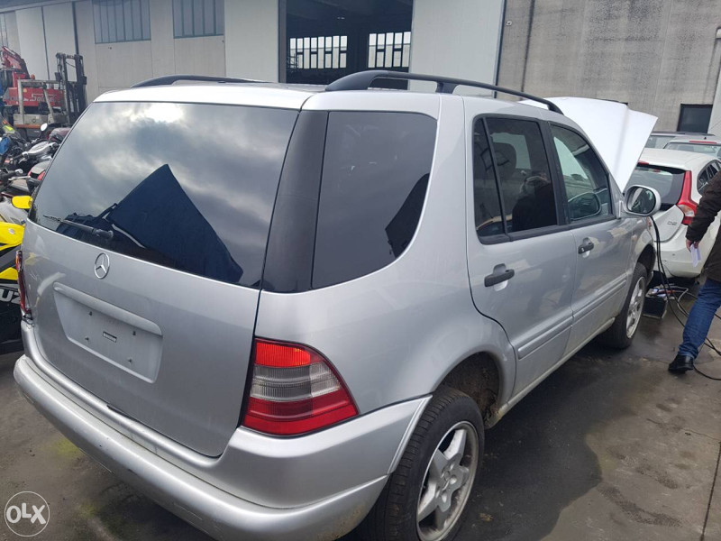 Mercedes ML270 ML 270 CDI dijelovi - Automobili u dijelovima - OLX.ba