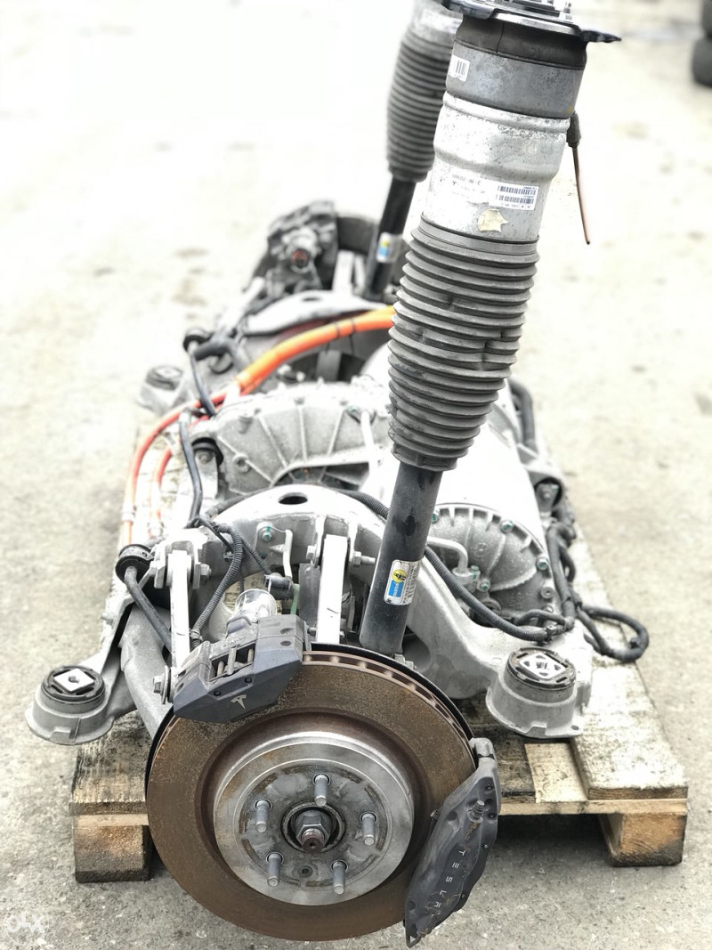 MOTOR TESLA MODEL S 2012 85 kWh Max.snaga motora 350kW - Motori - OLX.ba