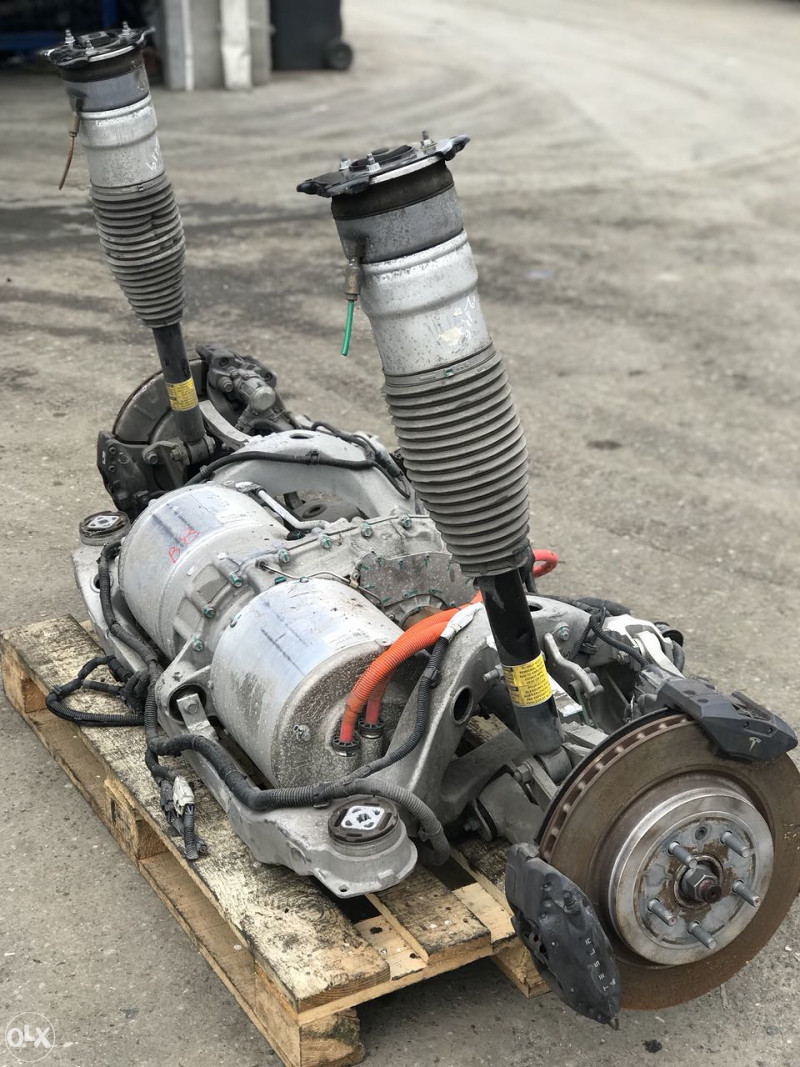 MOTOR TESLA MODEL S 2012 85 kWh Max.snaga motora 350kW - Motori - OLX.ba