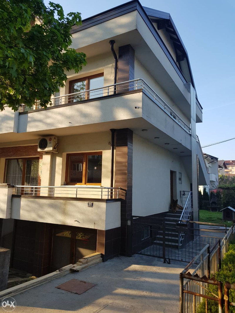 Luksuzno opremljena KUĆA pov. 300 m2 u centru Doboja - Kuće - OLX.ba